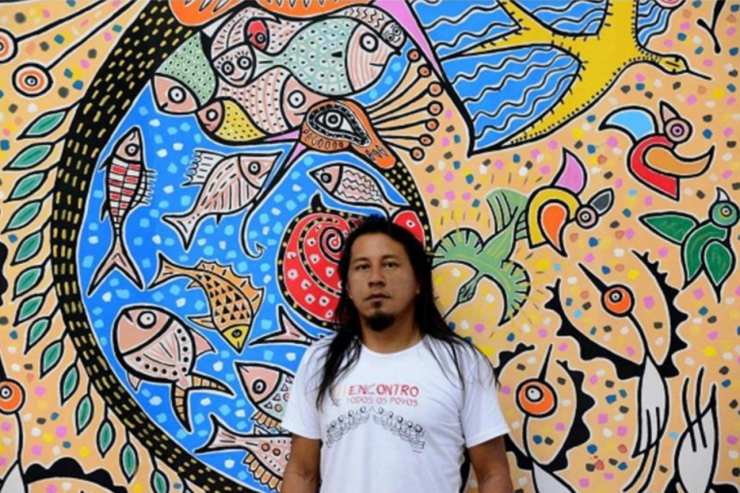 Artista Indígena Jaider Esbell visita a Casa Brasileira em São ...