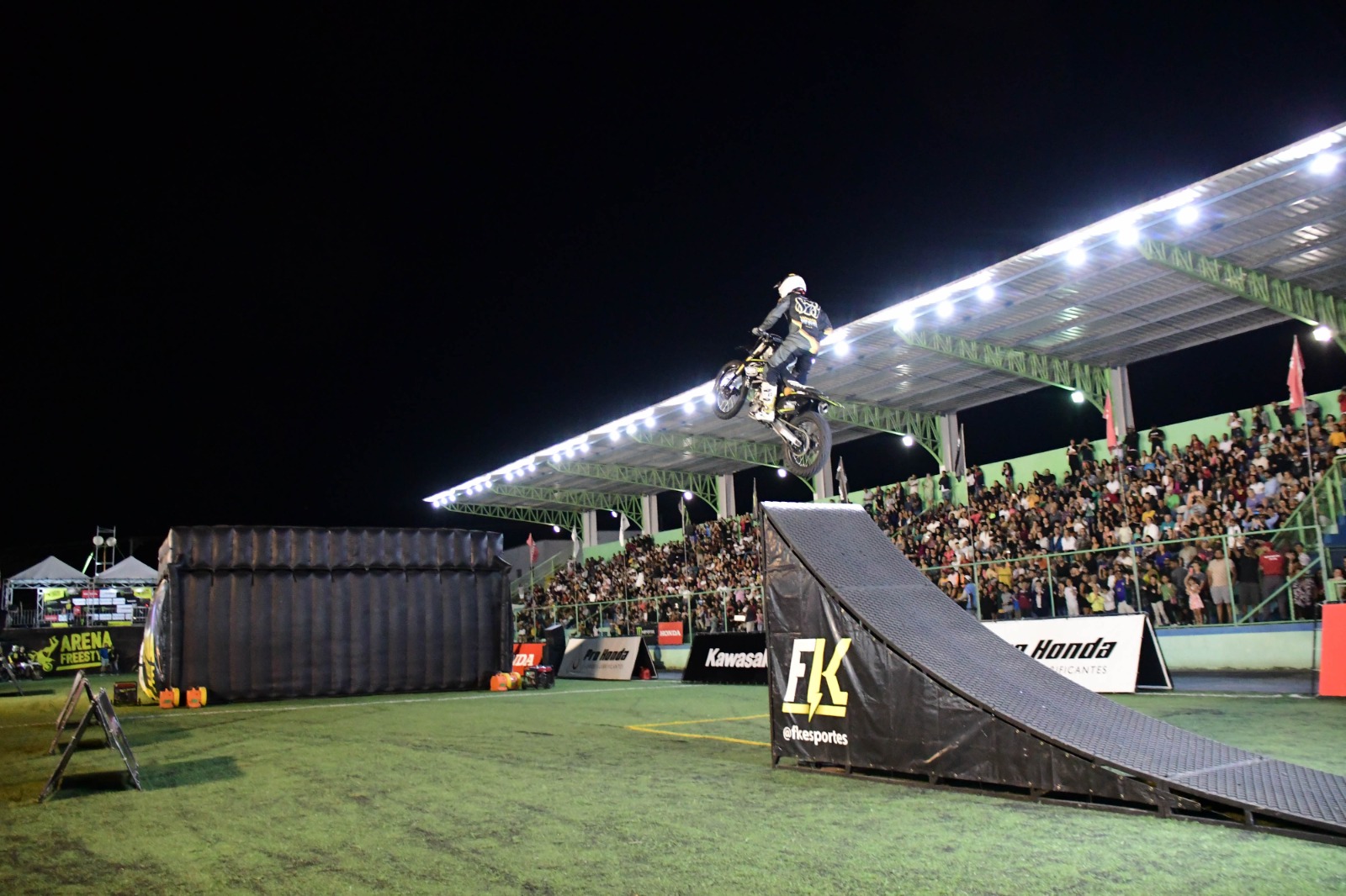 Ilhabela recebe primeira etapa da Arena Freestyle Show 2024 – Tamoios News
